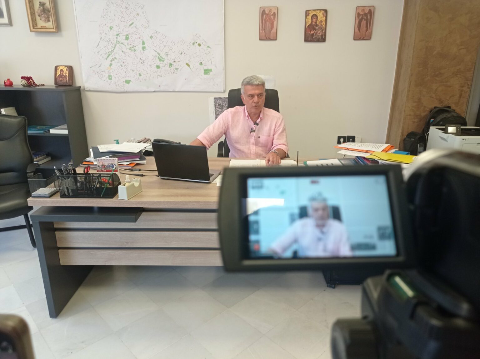 Π. Μανούρης προς Σ. Ζαχαράκη: Μας προσβάλλετε με την απάντησή σας ...